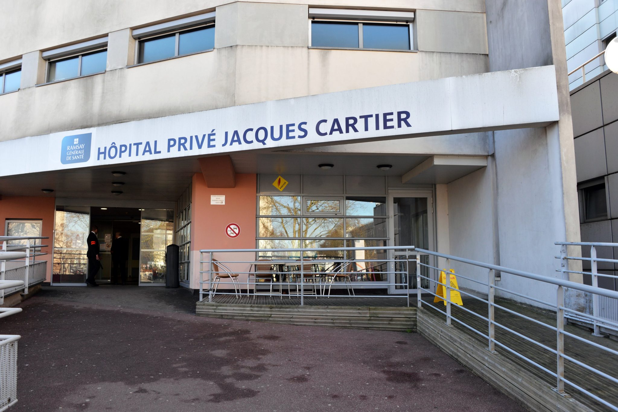 Chirurgien Esthétique à Massy | Hôpital Privé Cartier | Dr Azuelos